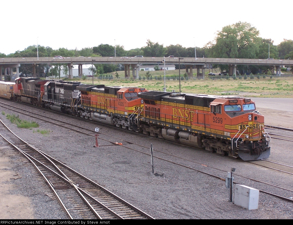 BNSF 5299